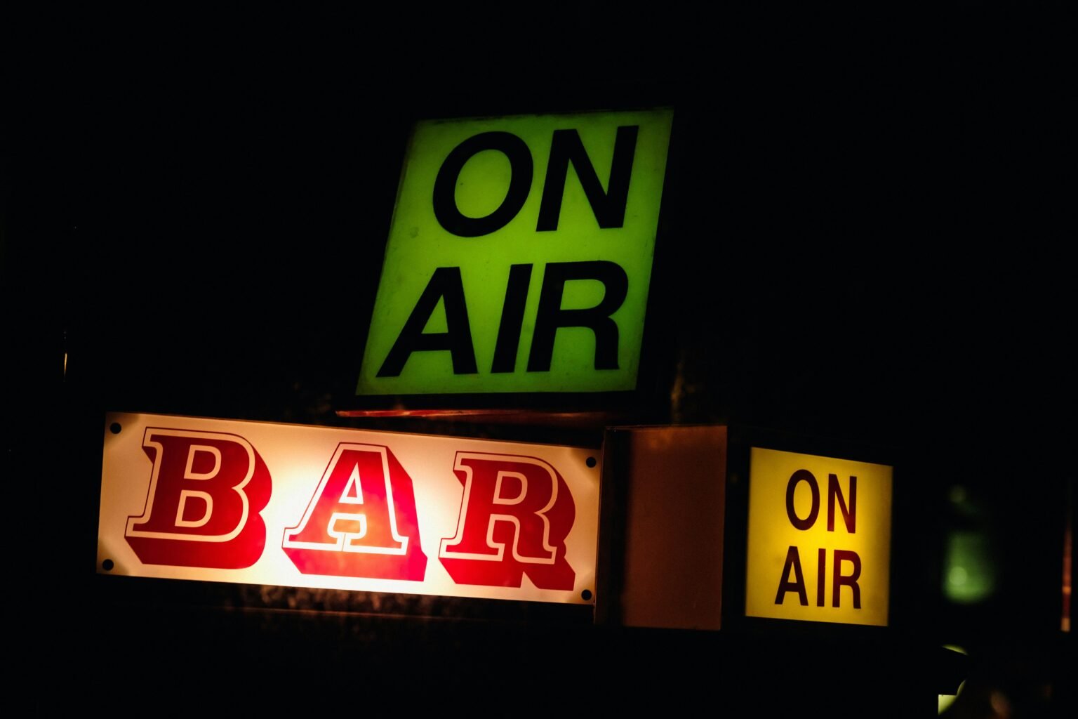 Top Live Radio Streaming Apps: An In-Depth Analysis - BestAppsReviews